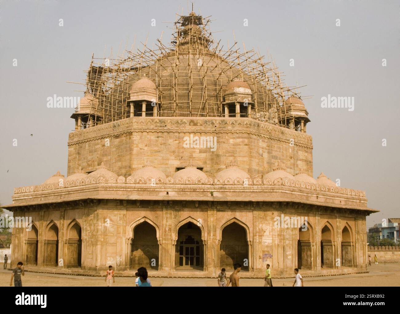 Sher shah suri tomb in Sasaram, Bihar, India, Asia Stock Photo - Alamy