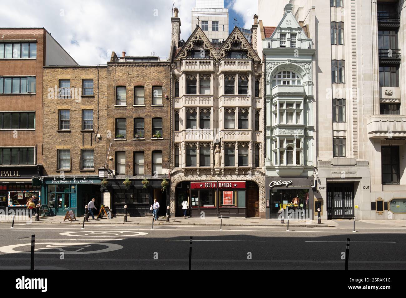 Fleet Street historic buildings on the corner of Peterborough Court ...