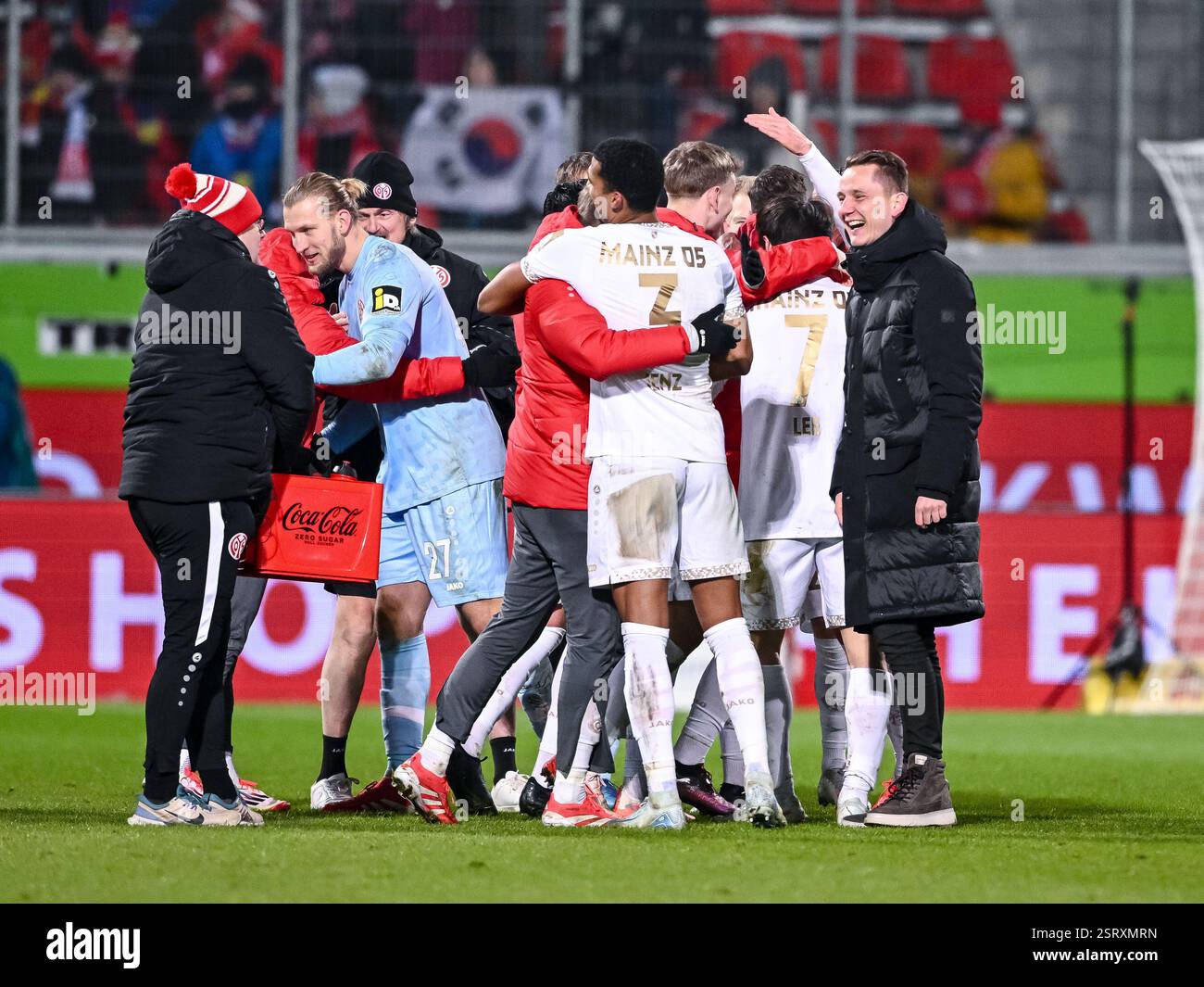 Heidenheim, Germany. 16th Feb, 2025. Soccer: Bundesliga, 1. FC Heidenheim - FSV Mainz 05 ...