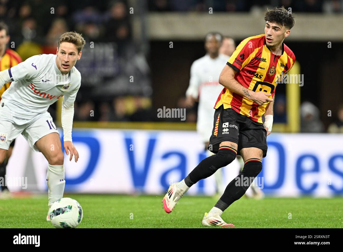 Anderlecht, Belgium. 26th Jan, 2025. Keano Kiki Van Rafelghem (27) of ...