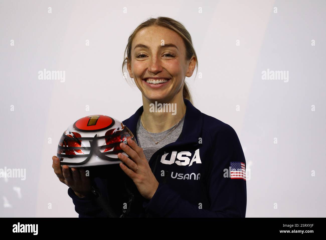Isu sports helmet hi-res stock photography and images - Alamy