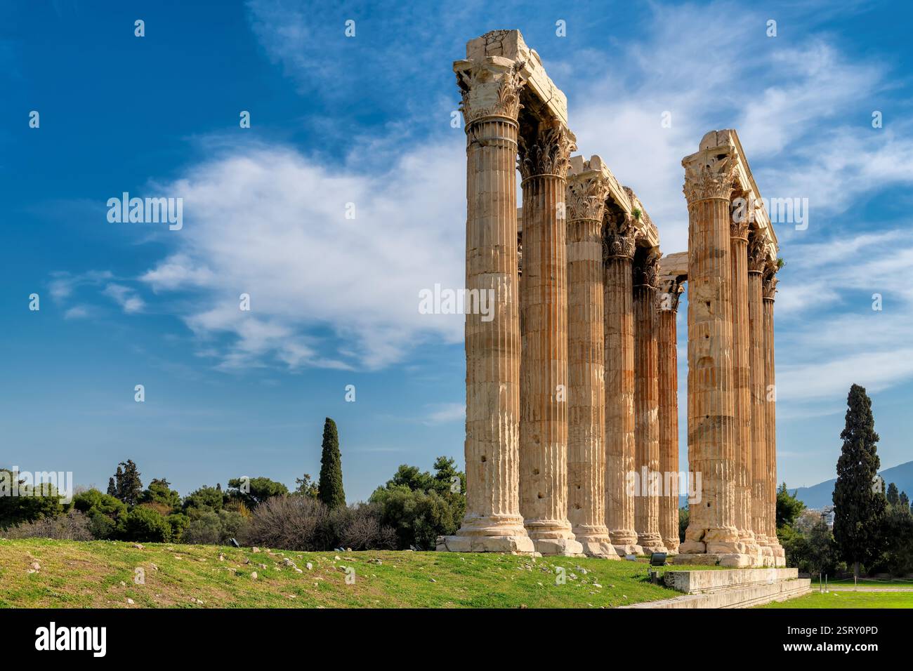 Ancient Antic columns of Olympian Zeus temple in Athens, Greece Stock ...