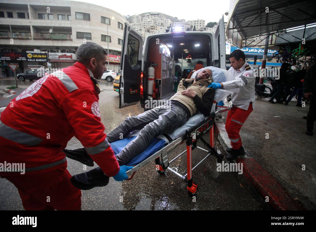 Nablus, Palestine. 16th Feb, 2025. Palestinian ambulances transport ...