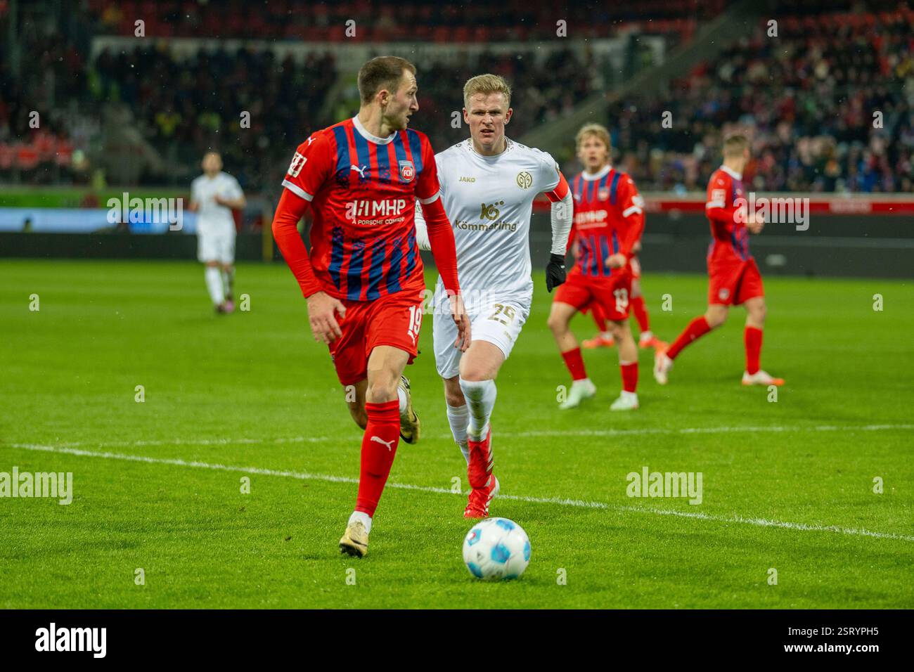 Heidenheim, Deutschland. 16th Feb, 2025. Jonas Foehrenbach (FC ...