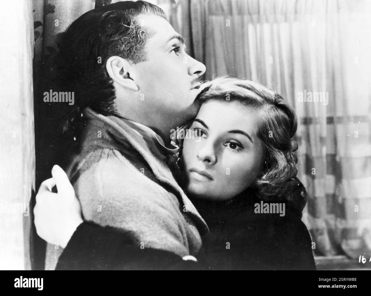 REBECCA Directed by Afred Hitchcock JOAN FONTAINE, LAURENCE OLIVIER REBECCA Date: 1940 Stock ...