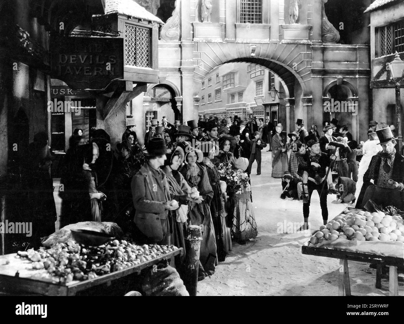 Bob cratchit hi-res stock photography and images - Alamy