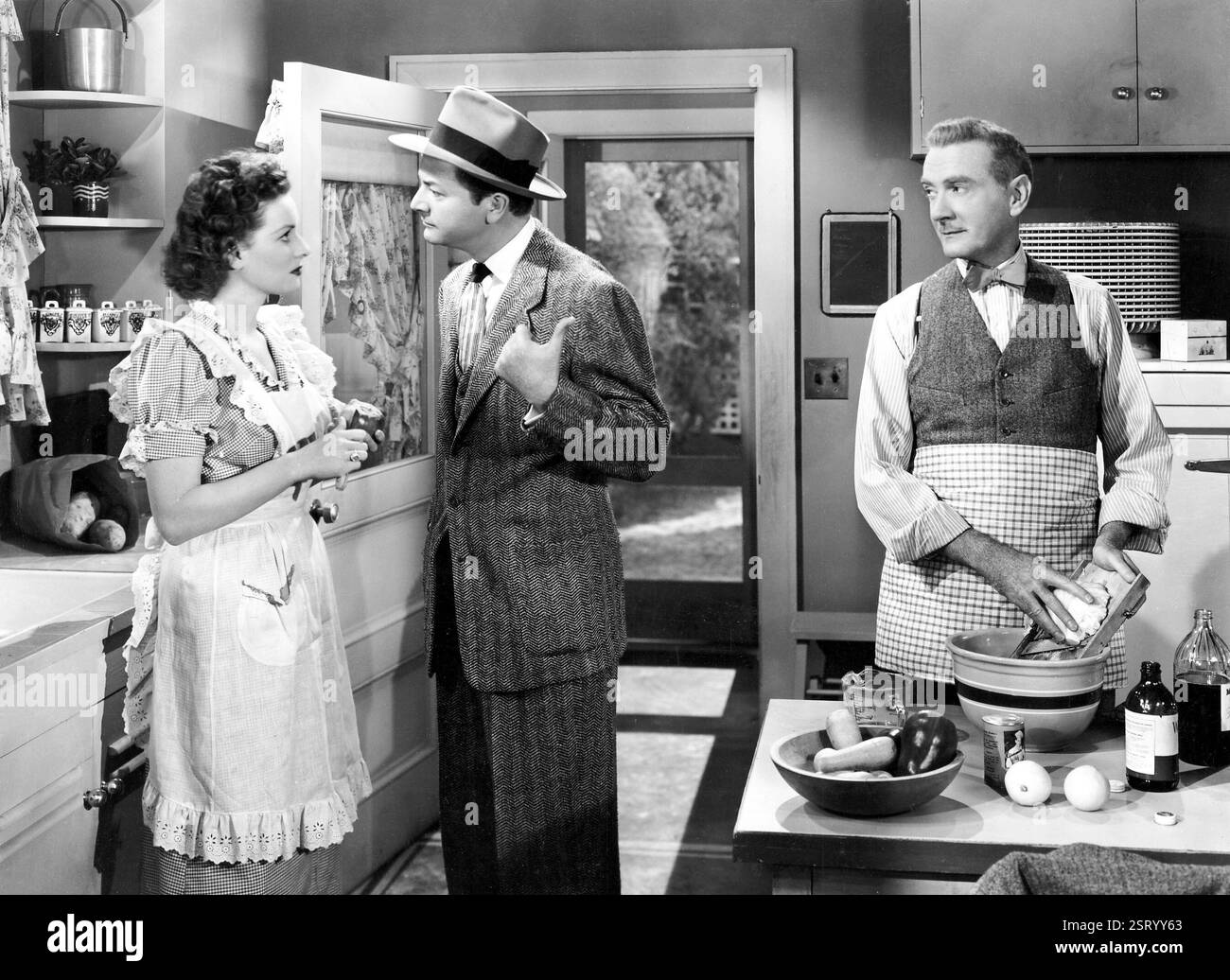 SITTING PRETTY [US 1948] MAUREEN O'HARA, ROBERT YOUNG, CLIFTON WEBB ...