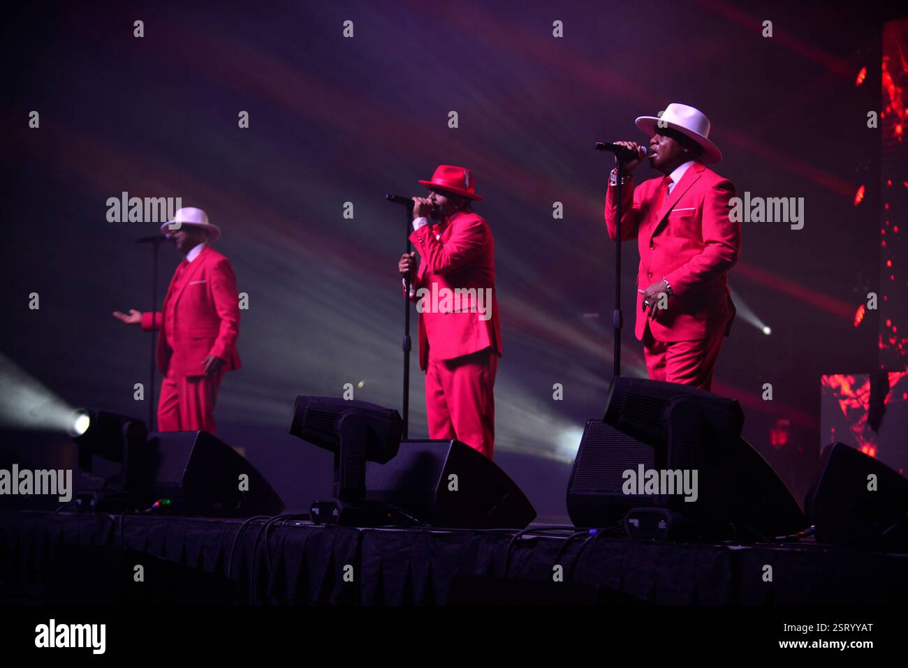 MIAMI, FLORIDA - FEBRUARY 14: R&B Group Troop performs live on stage ...