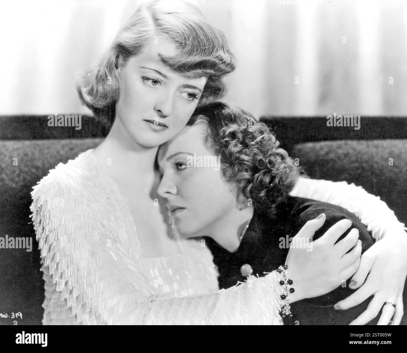 MARKED WOMAN BETTE DAVIS, JANE BRYAN MARKED WOMAN Date: 1937 Stock Photo - Alamy