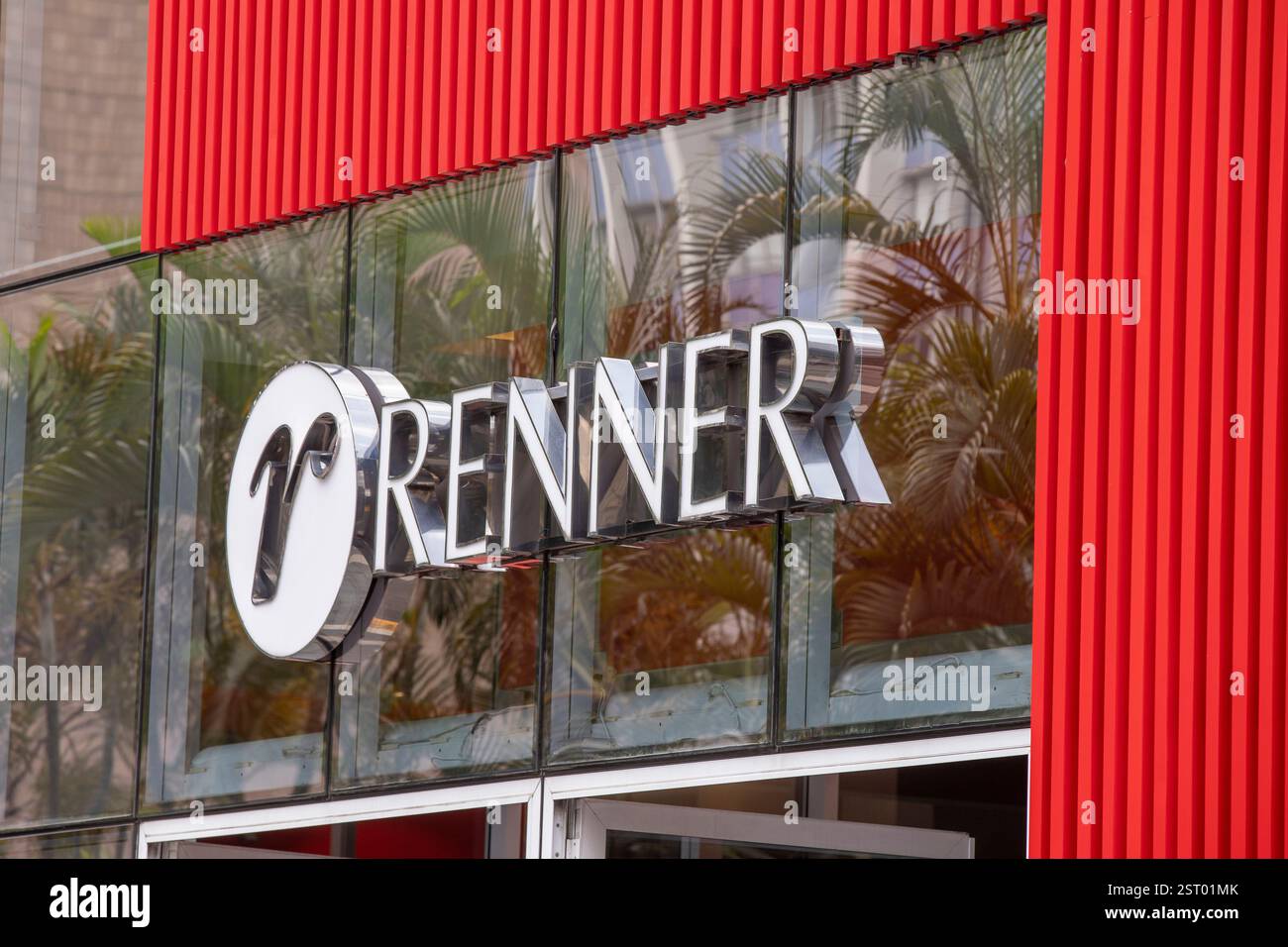Renner logo hi-res stock photography and images - Alamy