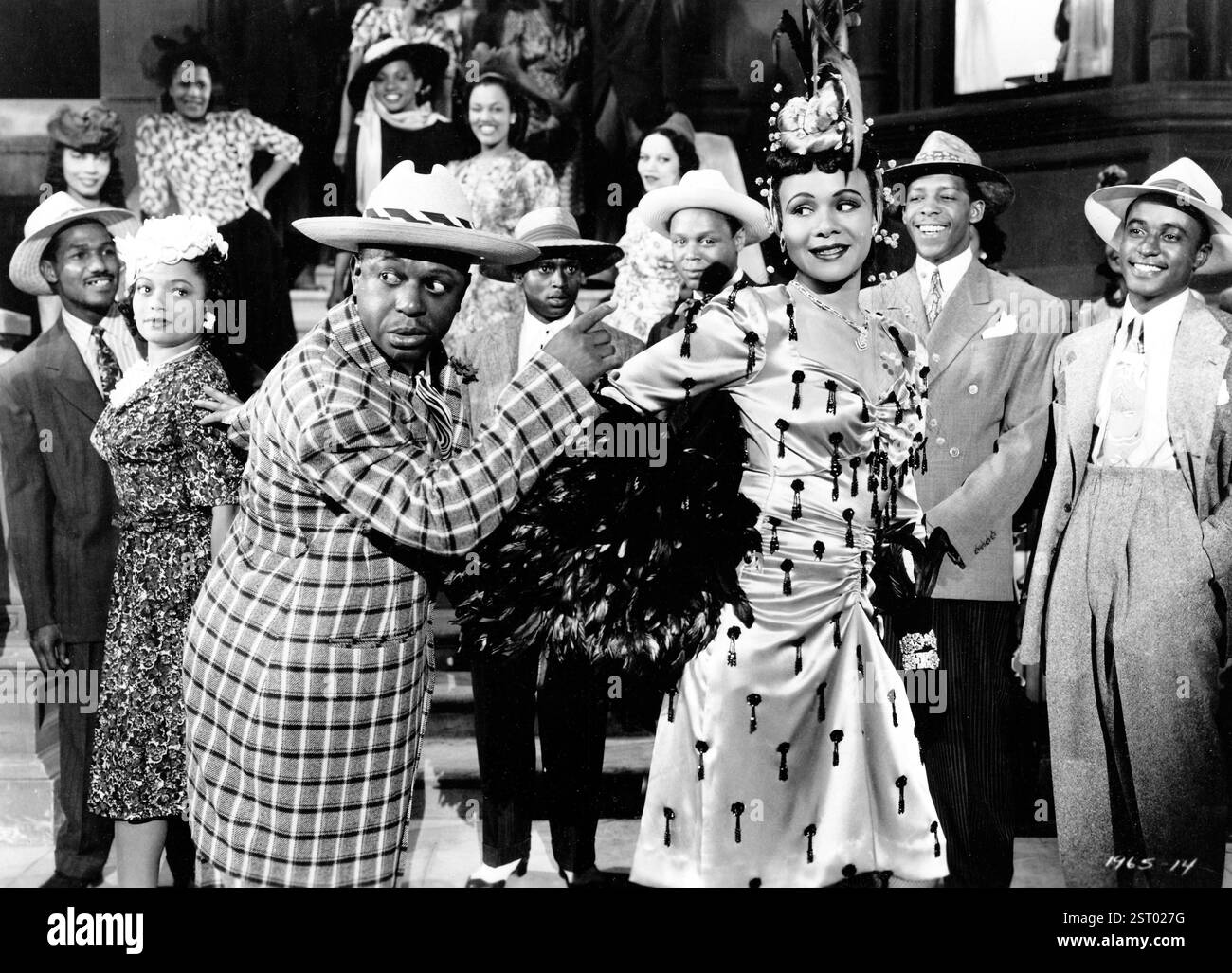 STAR SPANGLED RHYTHM [US 1942] EDDIE 'ROCHESTER' ANDERSON [left ...