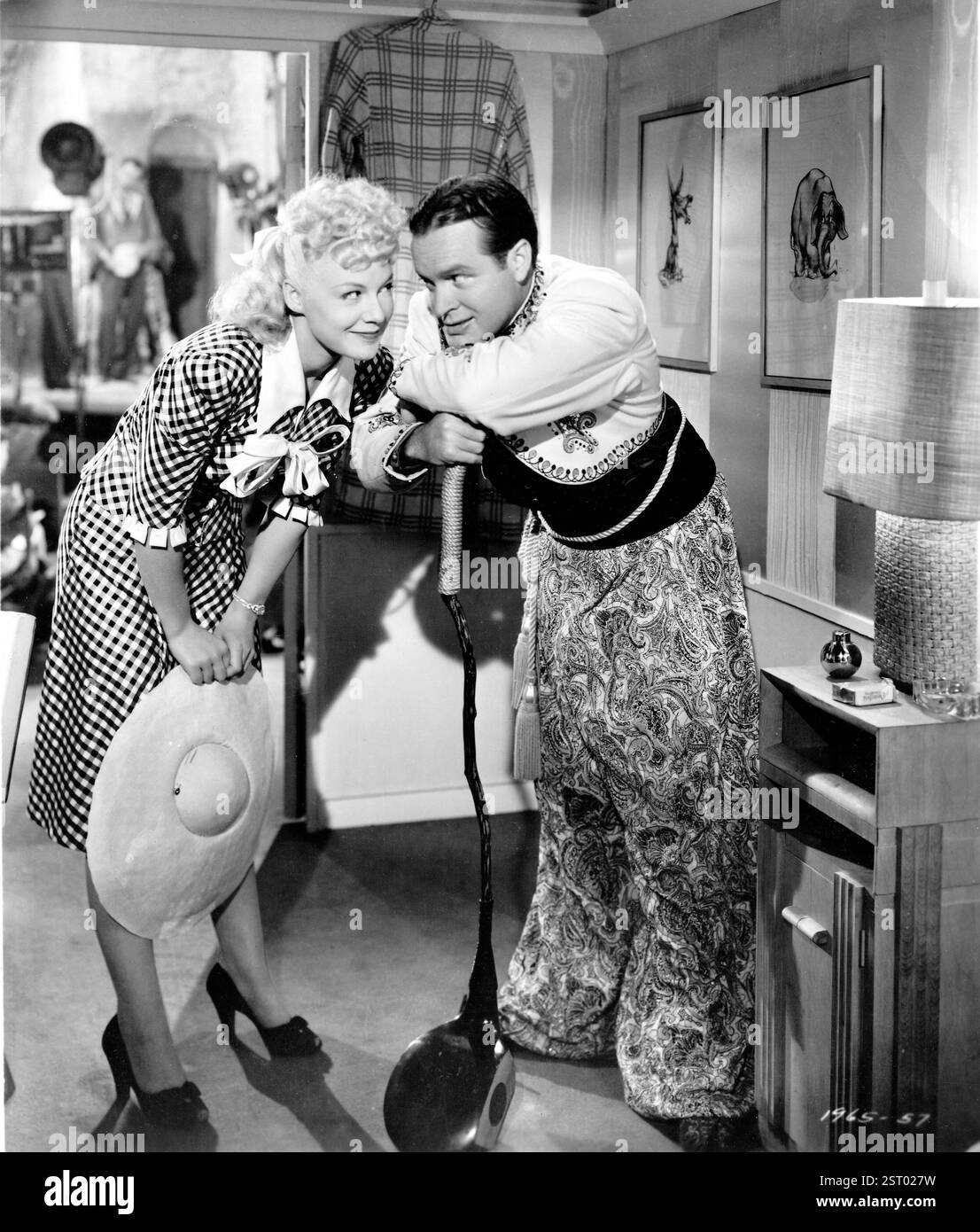 STAR SPANGLED RHYTHM BETTY HUTTON, BOB HOPE Date: 1942 Stock Photo - Alamy