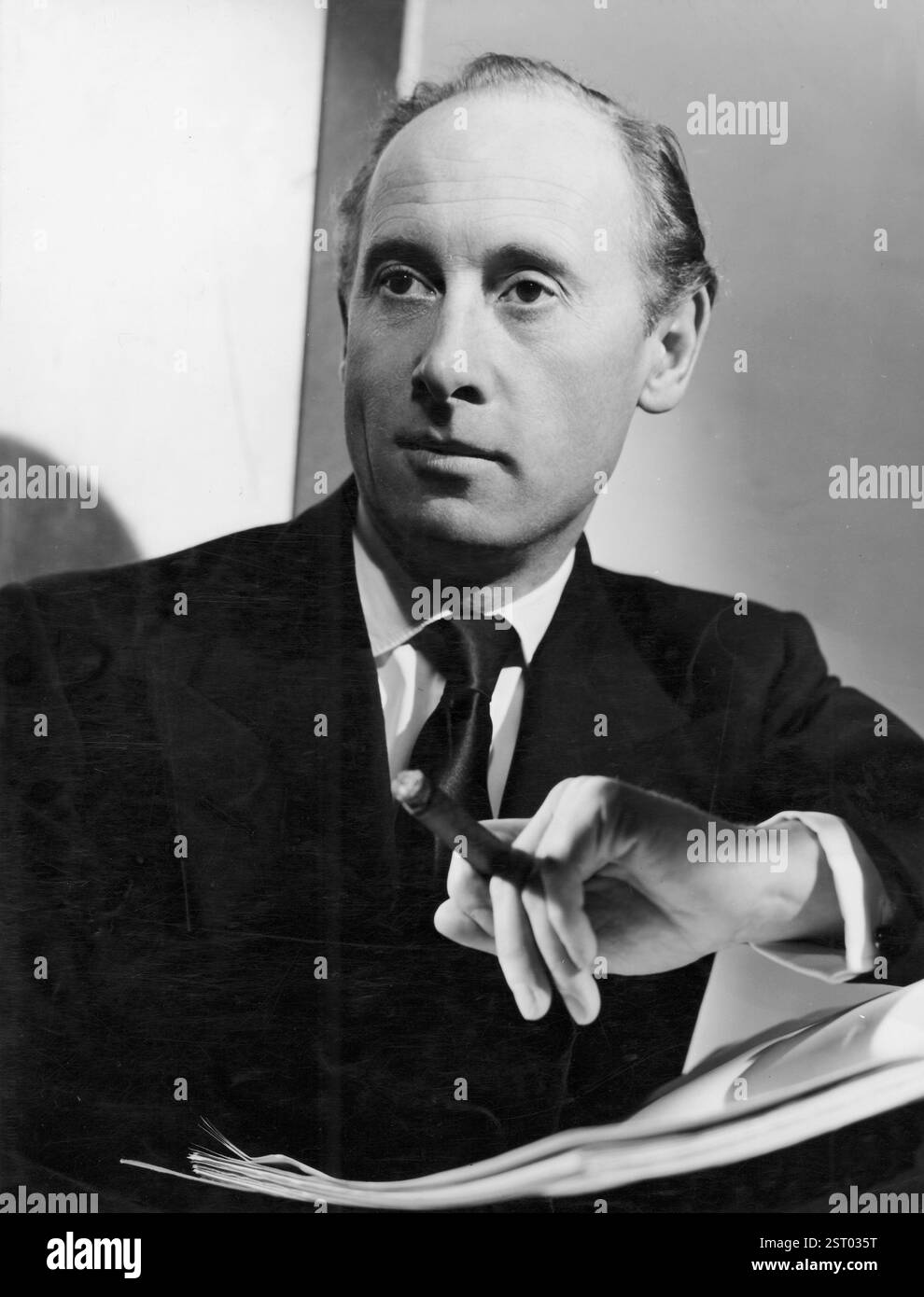 THE OCTOBER MAN Director ROY WARD BAKER Date: 1947 Stock Photo - Alamy
