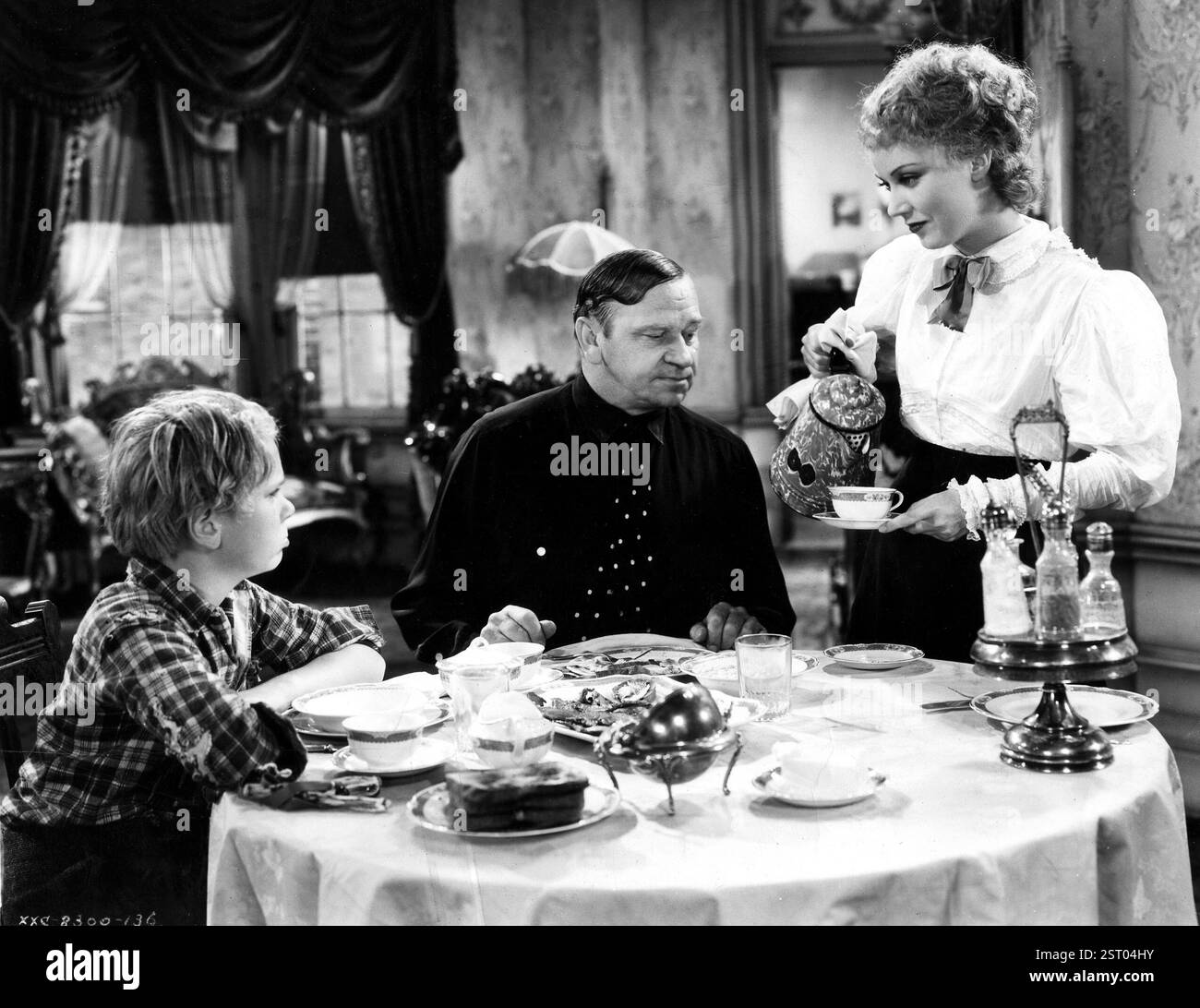 THE BOWERY JACKIE COOPER, WALLACE BEERY, FAY WRAY THE BOWERY Date: 1933 ...