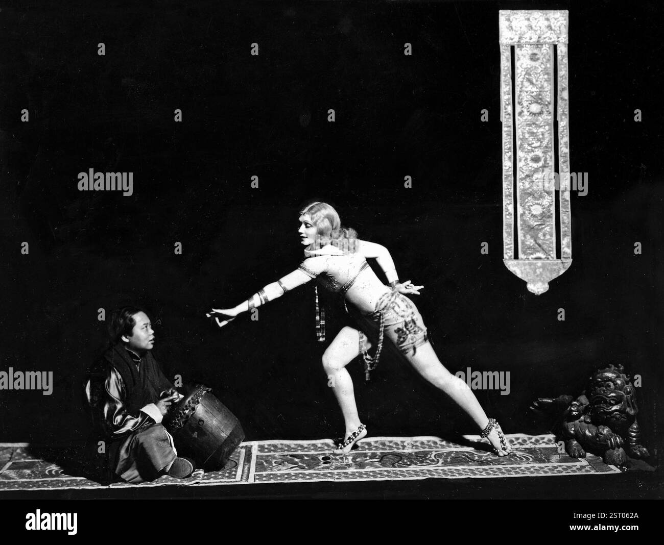 THE DEVIL DANCER GILDA GRAY Date: 1927 Stock Photo - Alamy