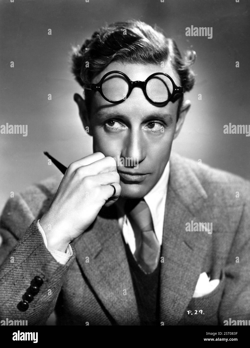 PYGMALION [BR 1938] LESLIE HOWARD as Professor Henry Higgins Date: 1938 ...