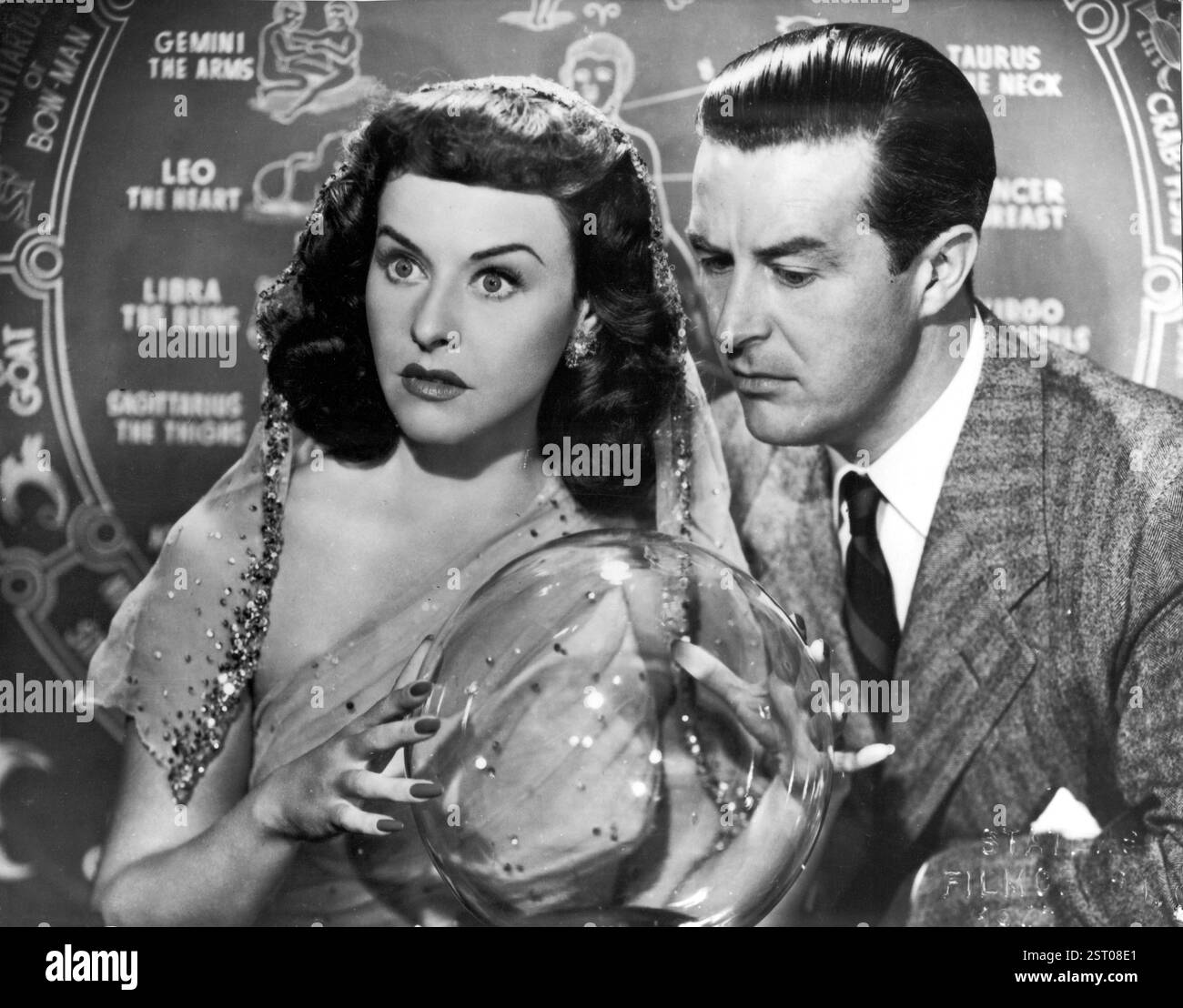 THE CRYSTAL BALL [US 1943] PAULETTE GODDARD, RAY MILLAND Date: 1943 ...