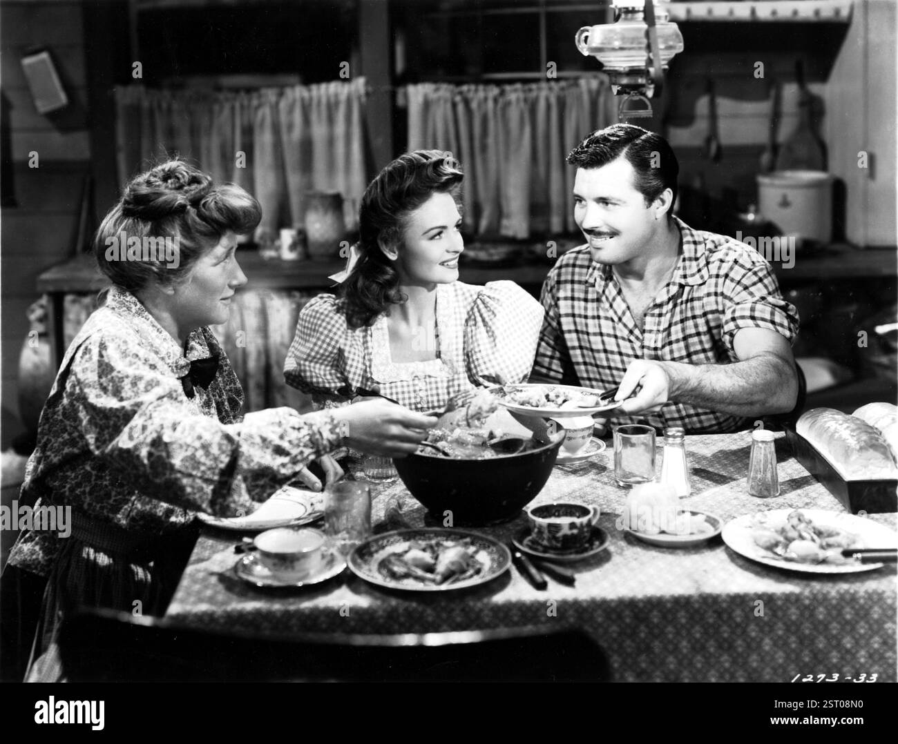 GENTLE ANNIE [US 1944] MARJORIE MAIN, DONNA REED, JAMES CRAIG Date ...