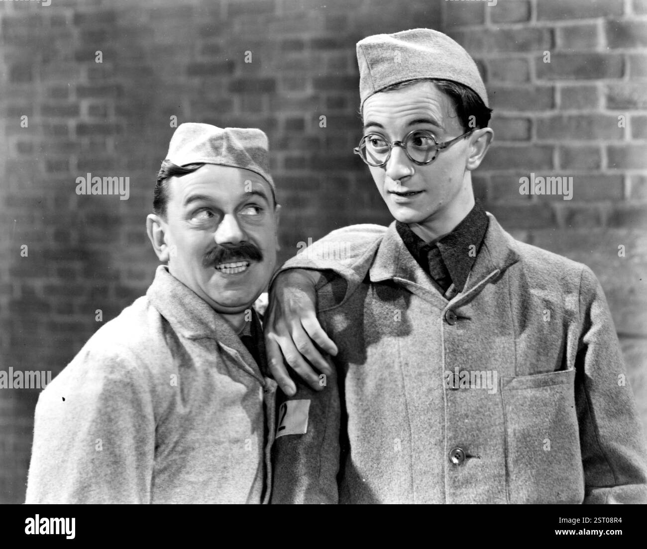 JAIL BIRDS [BR 1940] ALBERT BURDON, CHARLES HAWTREY Date: 1940 Stock ...