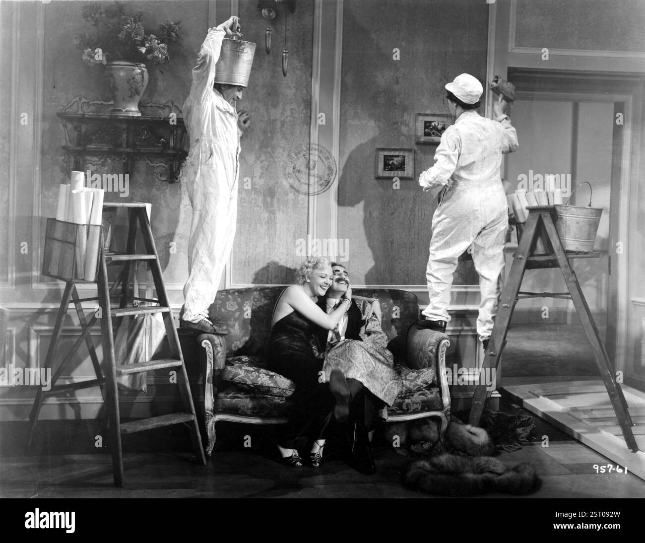 A DAY AT THE RACES [US 1937] HARPO MARX, ESTHER MUIR, GROUCHO MARX ...