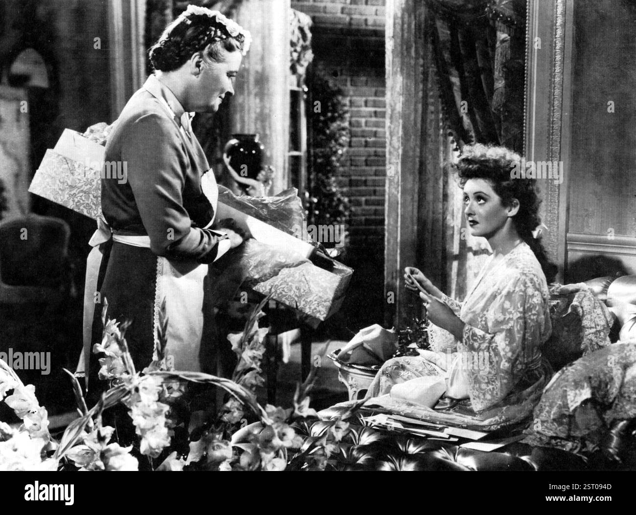 MR SKEFFINGTON [US 1944] BETTE DAVIS Date: 1944 Stock Photo - Alamy