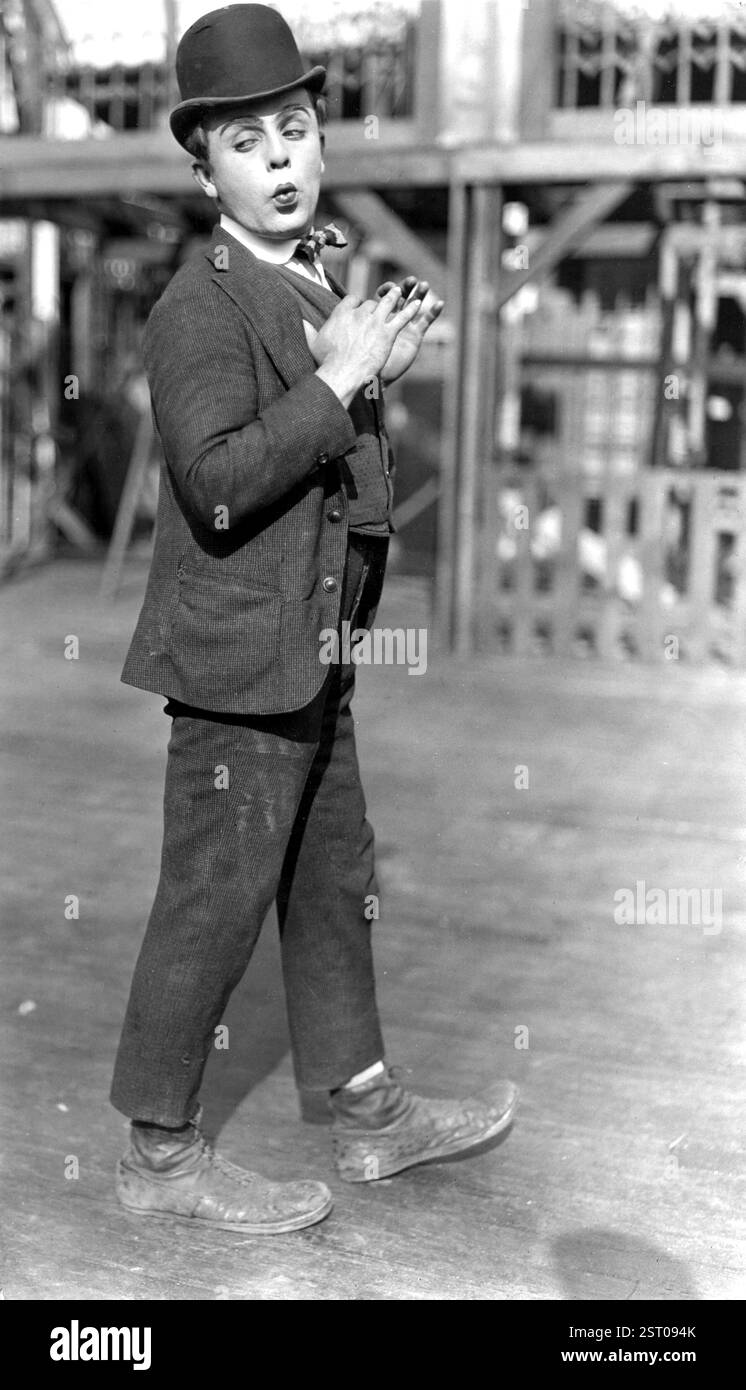 BOBBY VERNON [1897 - 1939] Silent film comedian Date: 1939 Stock Photo ...