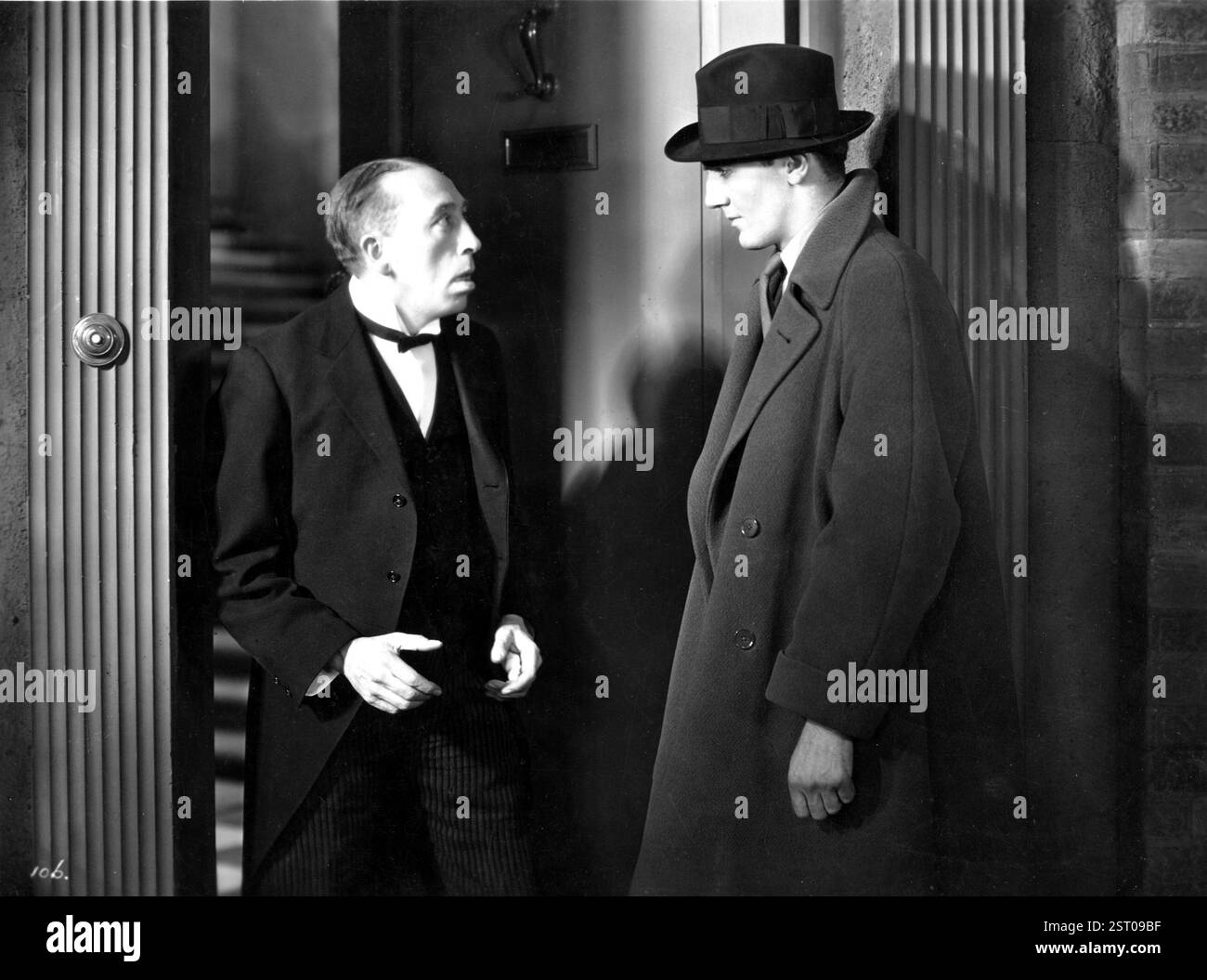 THE RINGER [BR 1931] aka THE GAUNT STRANGER GORDON HARKER, JOHN LONGDON ...