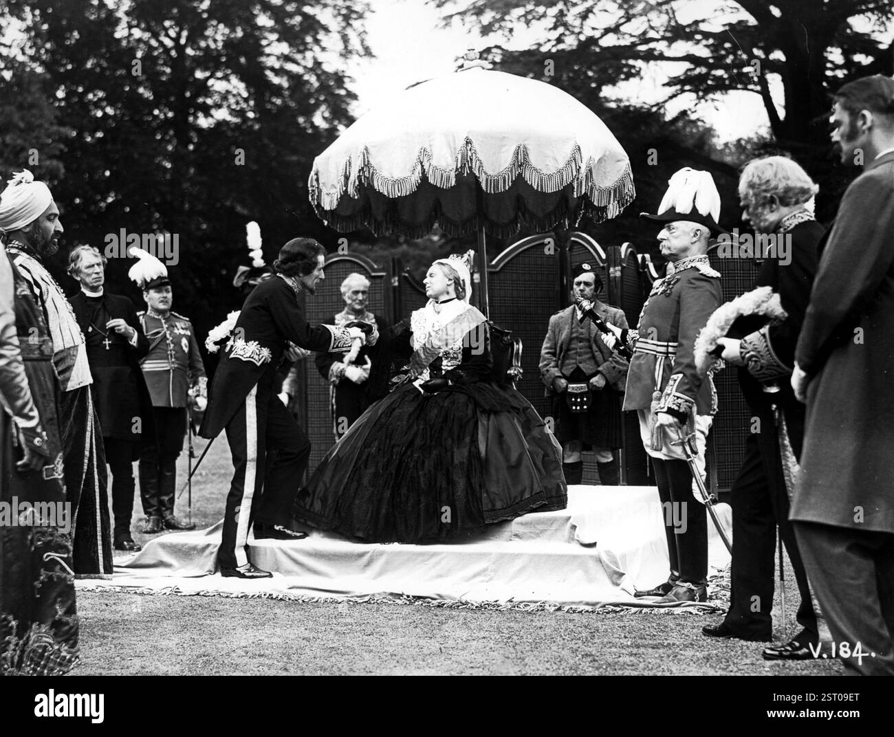 SIXTY GLORIOUS YEARS [BR 1938] ANNA NEAGLE as Queen Victoria Date: 1938 ...