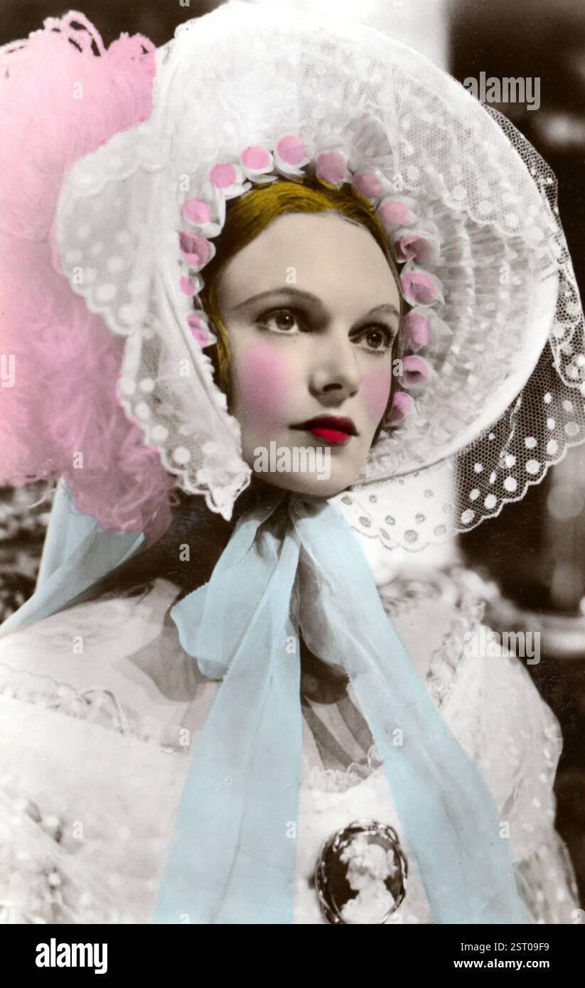 SIXTY GLORIOUS YEARS [BR 1938] ANNA NEAGLE as Queen Victoria Date: 1938 ...