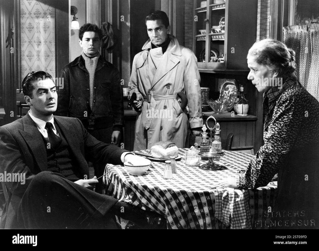 CRY OF THE CITY [US 1948] VICTOR MATURE, TOMMY COOK, RICHARD CONTE ...