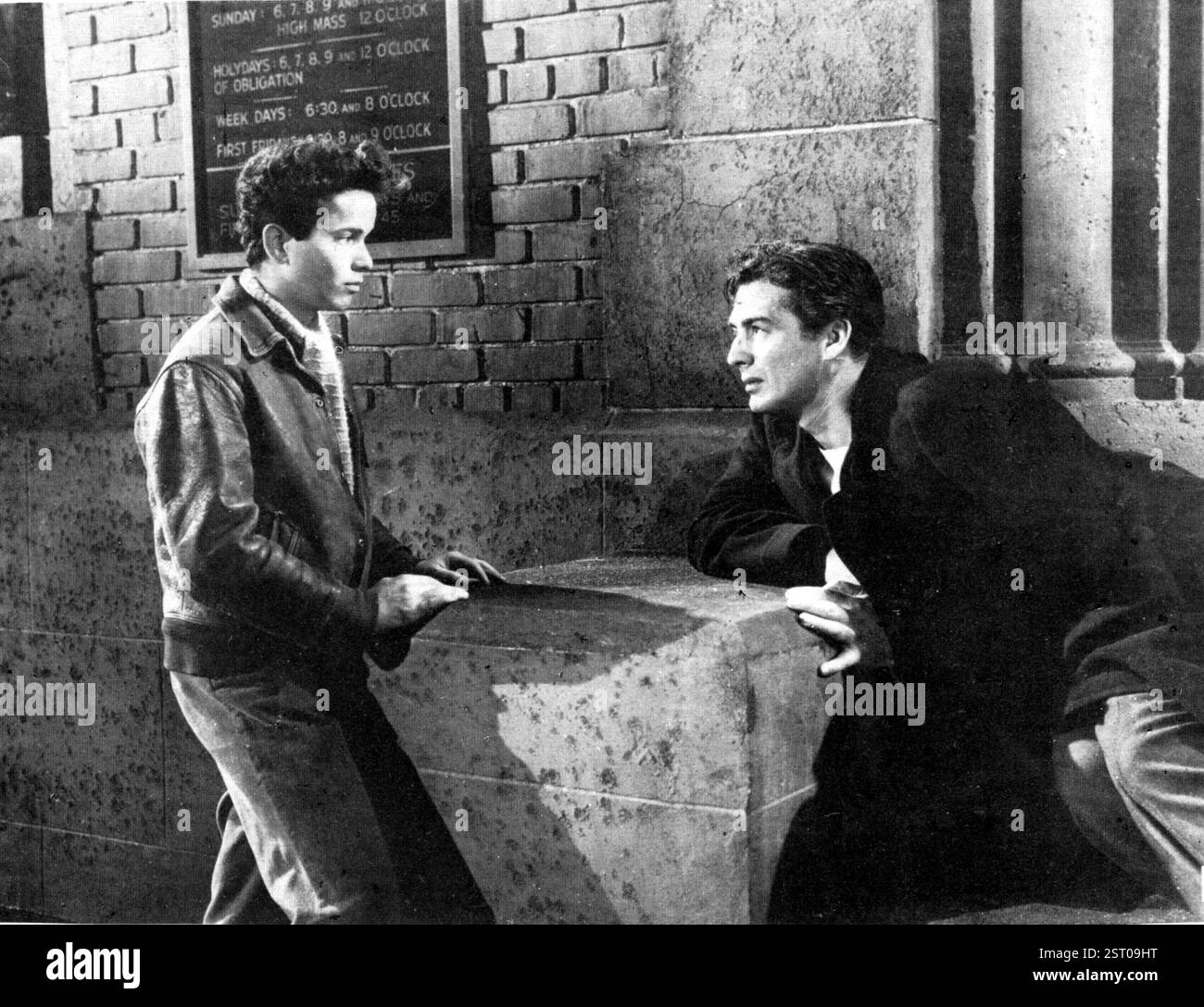 CRY OF THE CITY [US 1948] TOMMY COOK, VICTOR MATURE Date: 1948 Stock ...