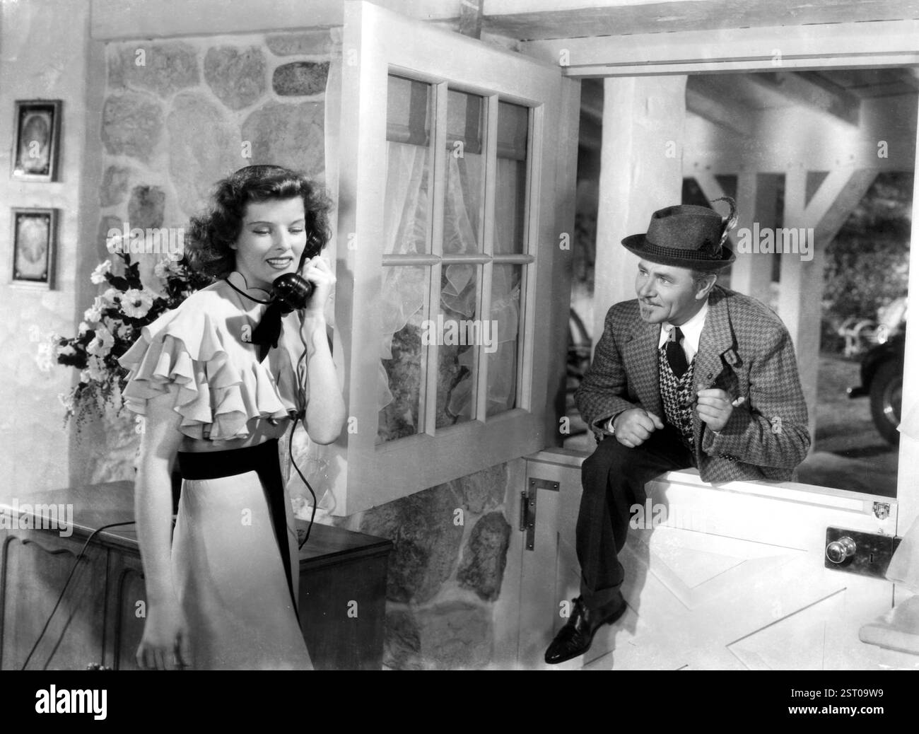 BRINGING UP BABY [US 1938] KATHARINE HEPBURN, CHARLIE RUGGLES Date ...