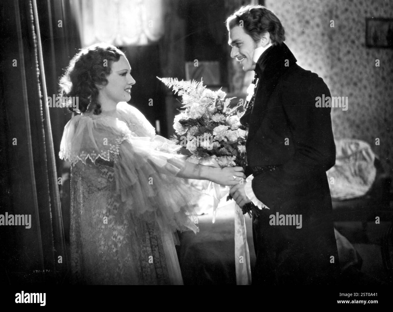 MIMI [BR 1935] DIANA NAPIER, DOUGLAS FAIRBANKS JR Date: 1935 Stock Photo - Alamy
