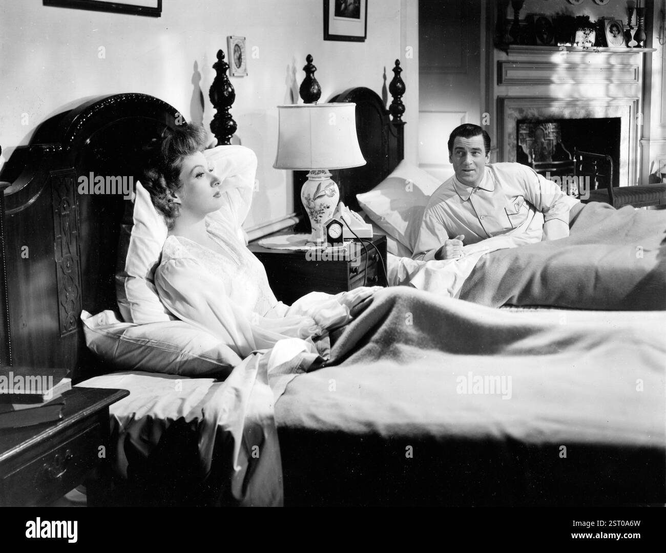 MRS MINIVER [US 1942] GREER GARSON, WALTER PIDGEON Date: 1942 Stock ...