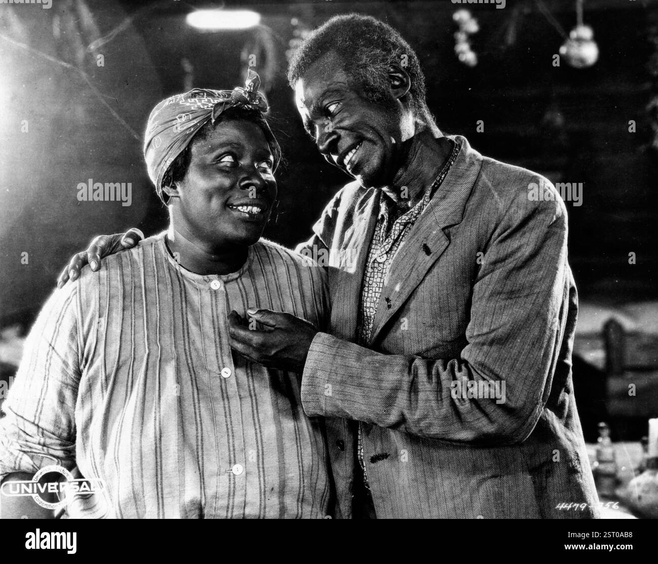 UNCLE TOM'S CABIN [US 1927] [L-R] GERTRUDE HOWARD as Aunt Chloe, JAMES ...