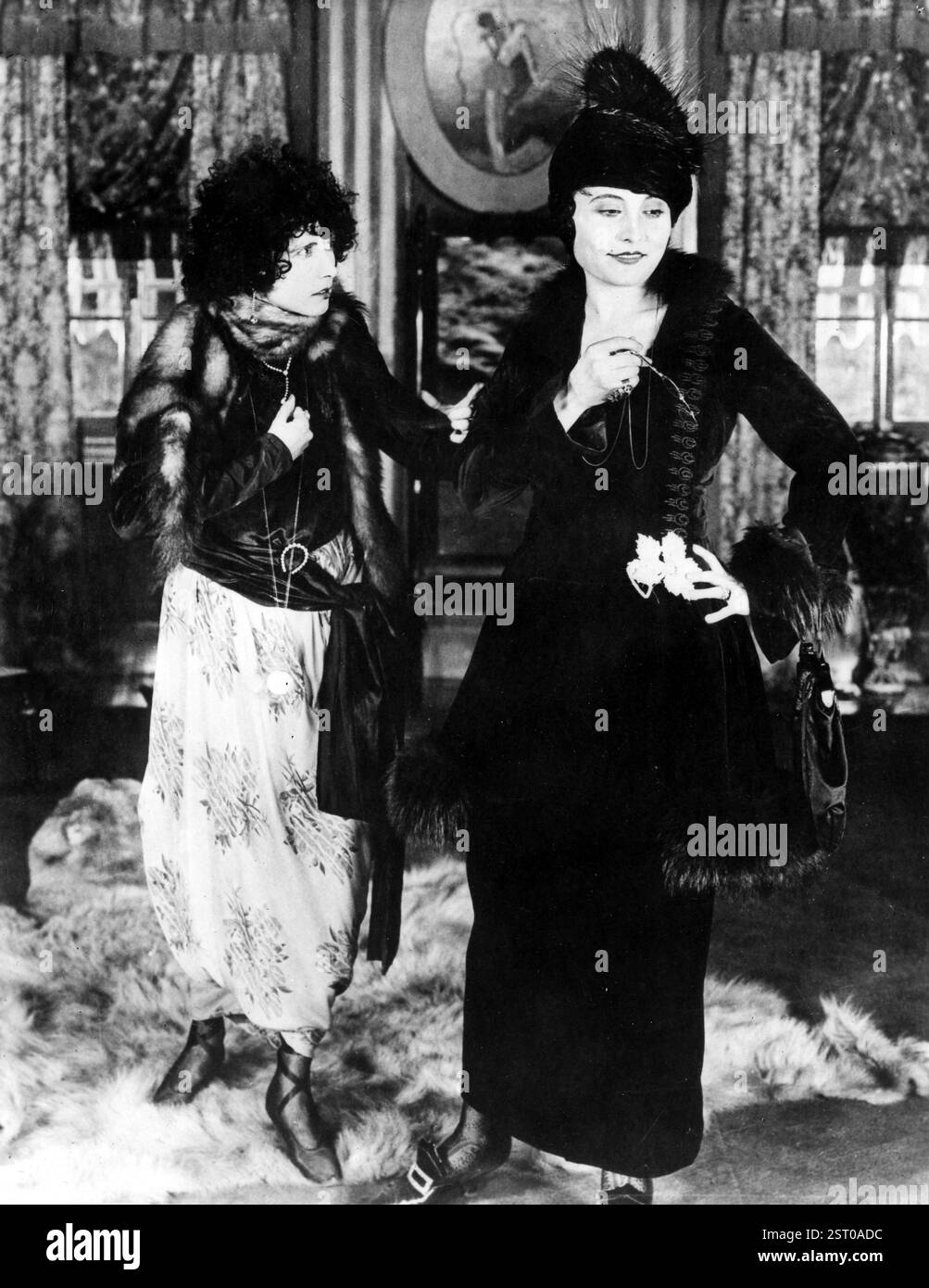 THE DEVIL'S PASSKEY [US 1920] MAE BUSCH, UNA TREVELYN Date: 1920 Stock ...