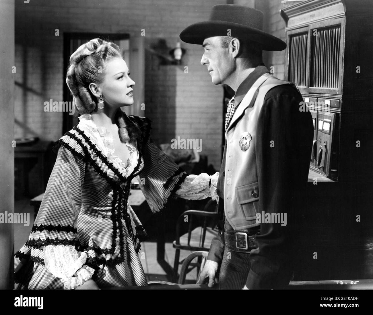 TRAIL STREET [US 1947] ANNE JEFFREYS, RANDOLPH SCOTT Date: 1947 Stock ...