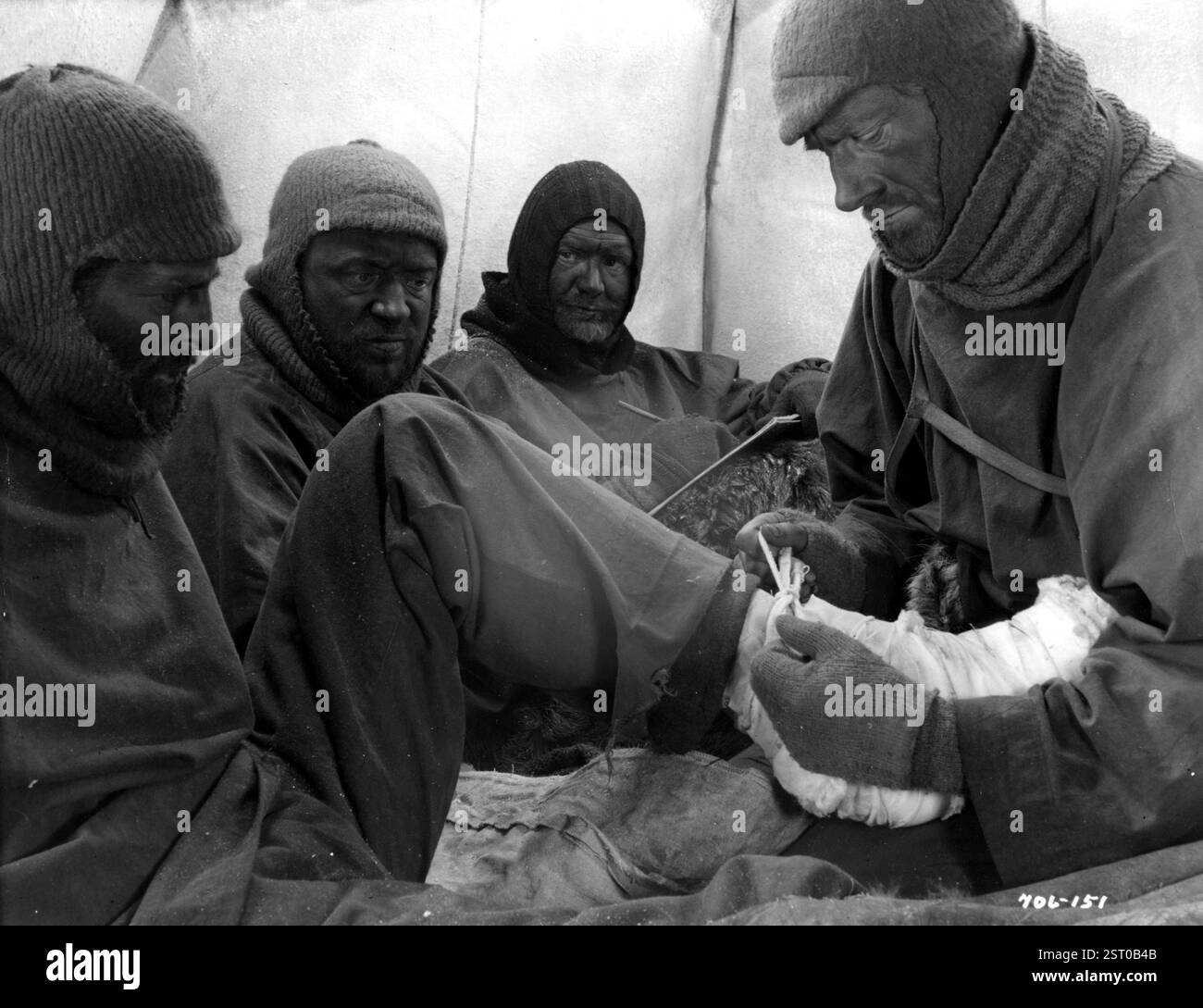 SCOTT OF THE ANTARCTIC [BR 1948] DEREK BOND as Oates, REGINALD BECKWITH ...
