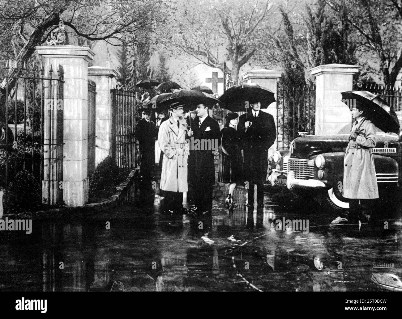 THE GLASS KEY [US 1942] ALAN LADD, BRIAN DONLEVY [centre] Date: 1942 ...