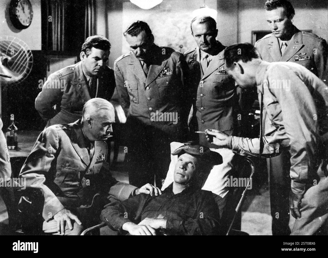 WHEN WILLIE COMES MARCHING HOME [US 1947] DAN DAILEY [centre] Date ...