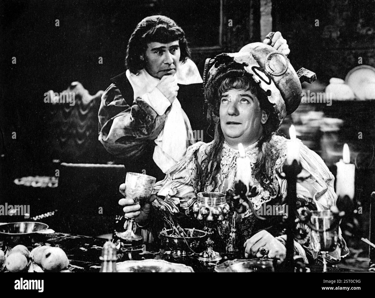 CARDBOARD CAVALIER [BR 1949] SID FIELD Date: 1949 Stock Photo - Alamy