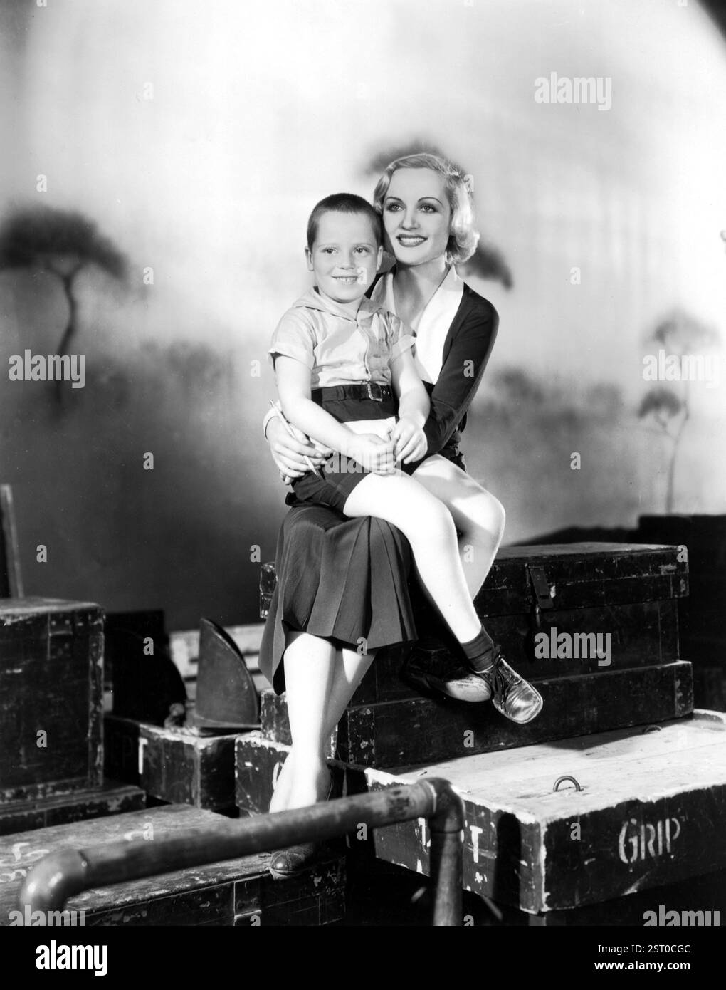 NO MAN OF HER OWN [US 1932] JERRY TUCKER, CAROLE LOMBARD Date: 1932 ...