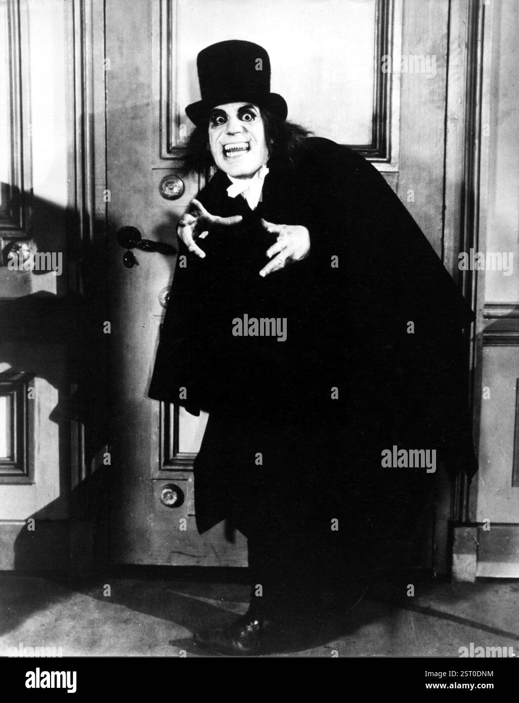 Lon london after midnight 1927 hi-res stock photography and images - Alamy