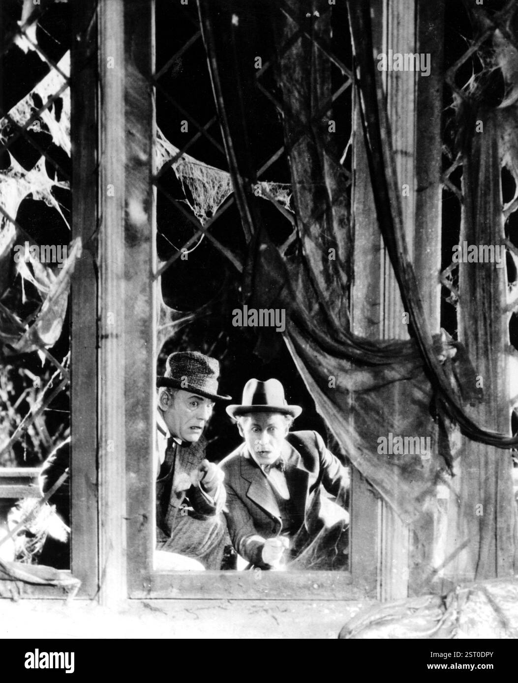 LONDON AFTER MIDNIGHT [US 1927] LON CHANEY, HENRY B WALTHALL Date: 1927 ...