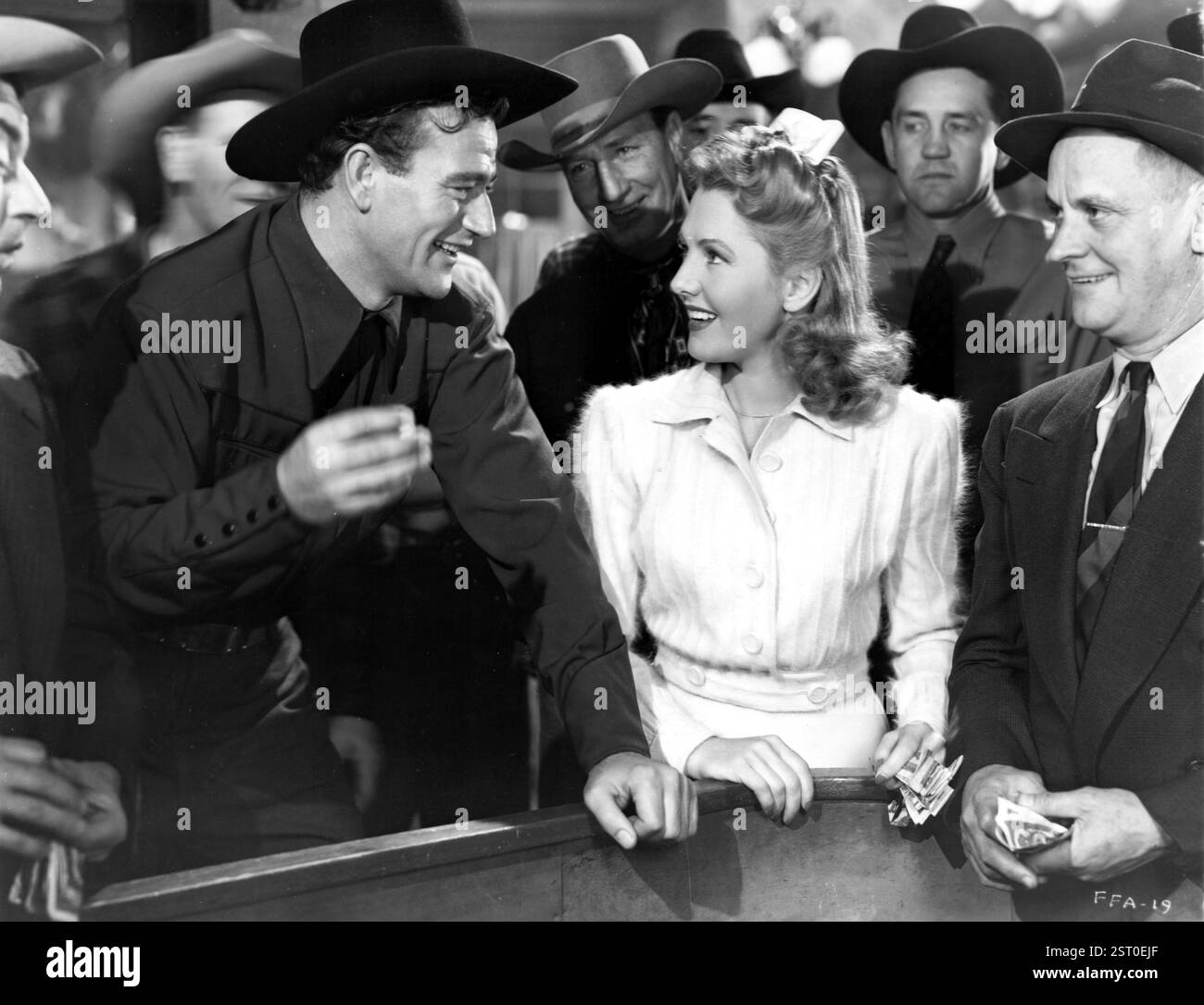 LADY TAKES A CHANCE [US 1943] JOHN WAYNE, JEAN ARTHUR Date: 1943 Stock ...