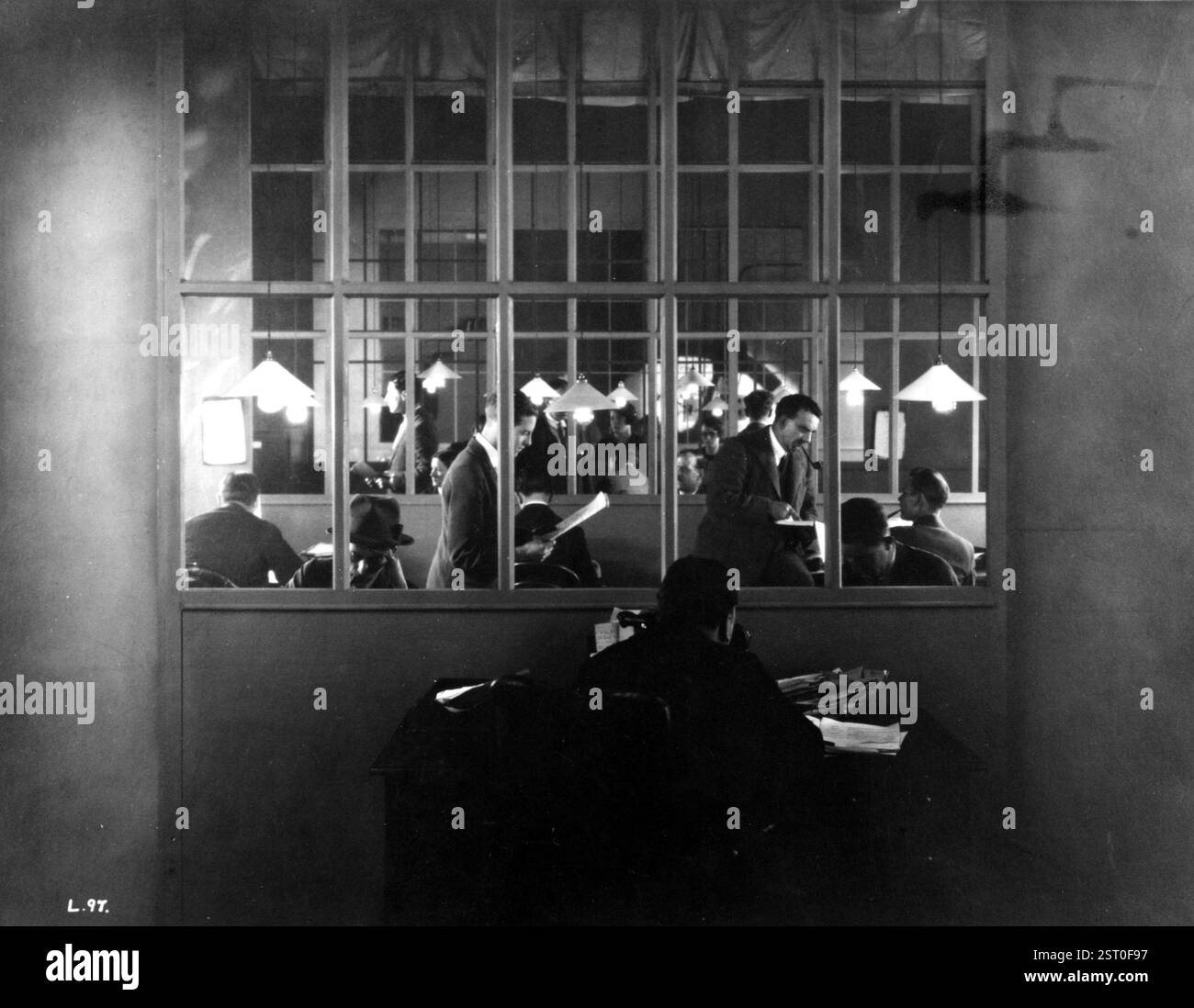 THE LODGER [BR 1927] aka THE LODGER: A STORY OF THE LONDON FOG ALFRED HITCHCOCK with back to ...