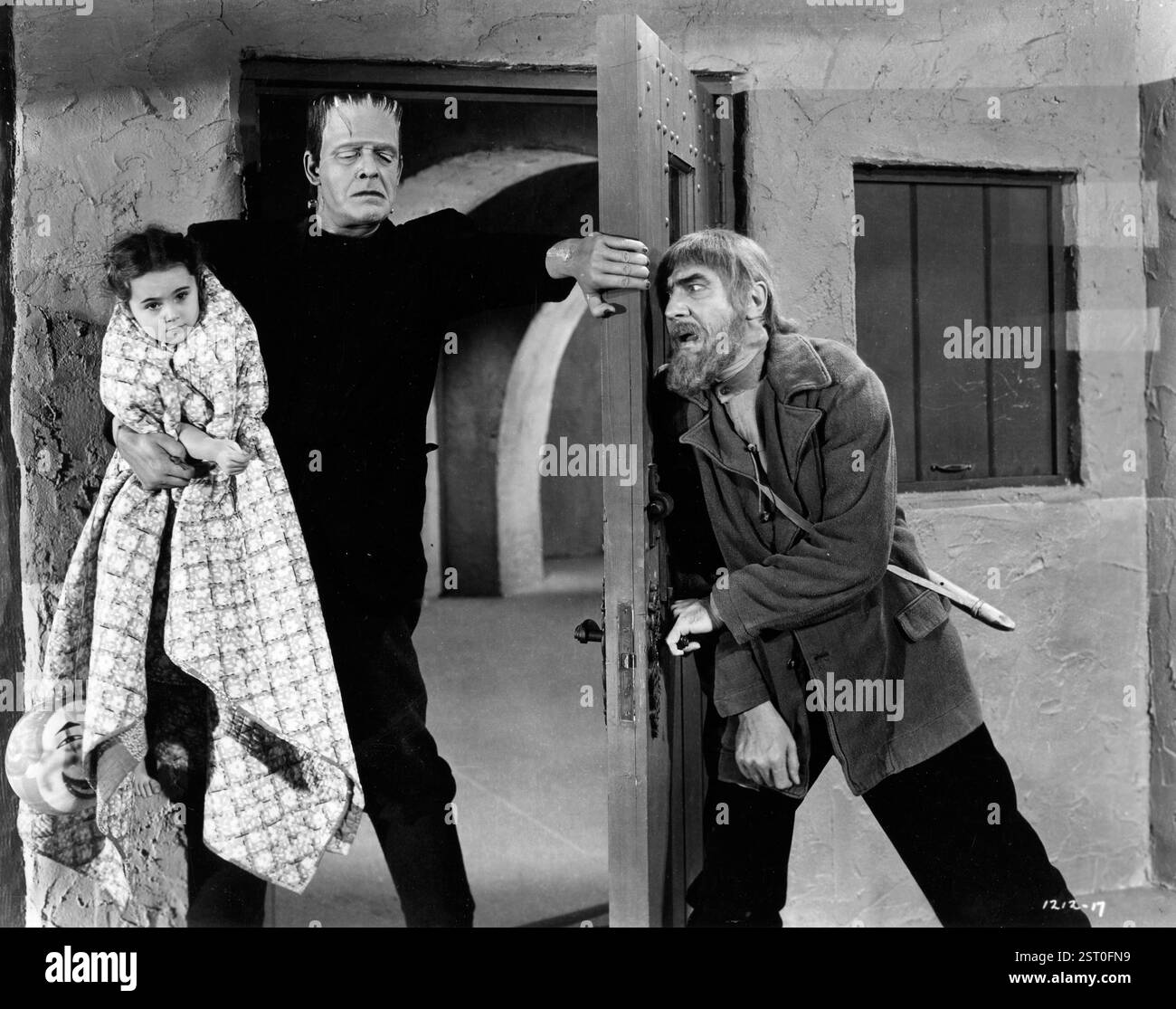 THE GHOST OF FRANKENSTEIN [US 1942] JANET ANN GALLOW, LON CHANEY JR as ...