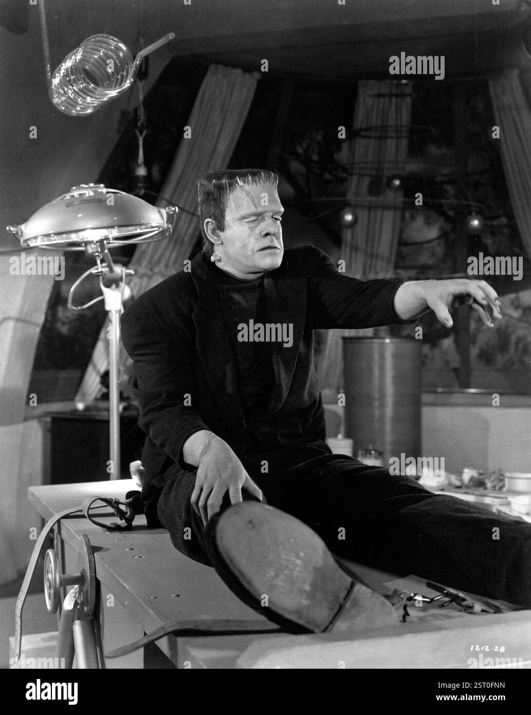 THE GHOST OF FRANKENSTEIN [US 1942] LON CHANEY JR as The Monster Date: 1942 Stock Photo - Alamy