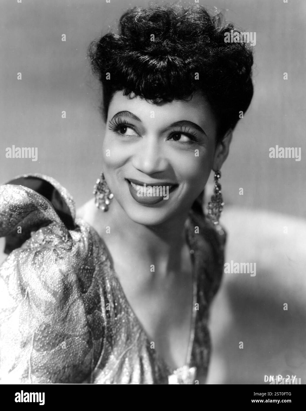 Dead of night (1945) hi-res stock photography and images - Alamy