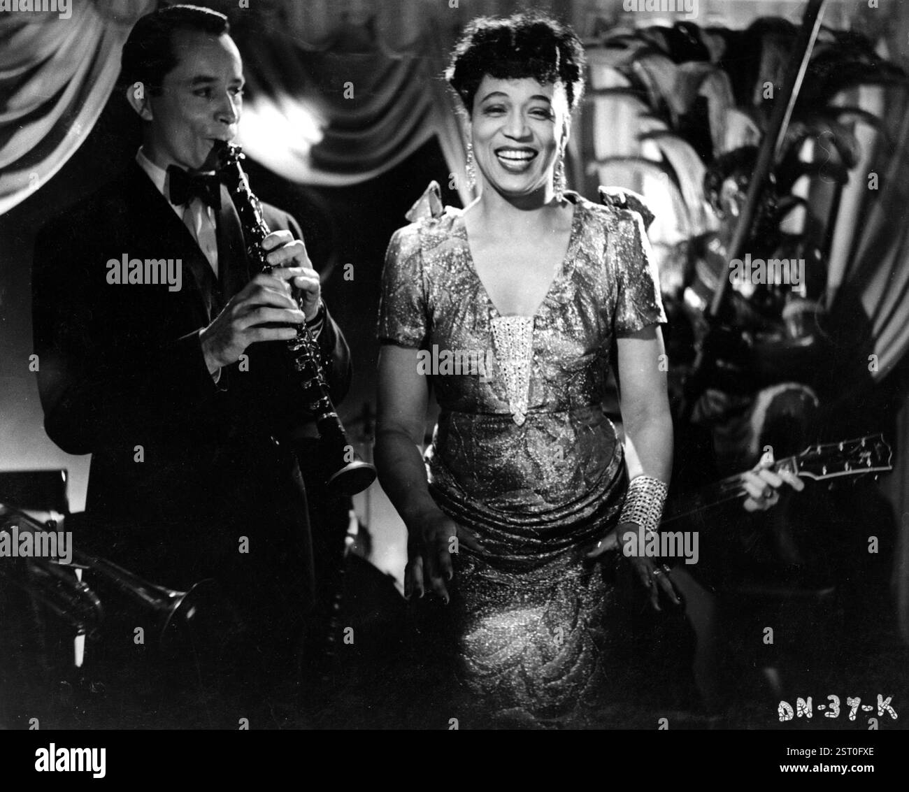 Dead of night (1945) hi-res stock photography and images - Alamy